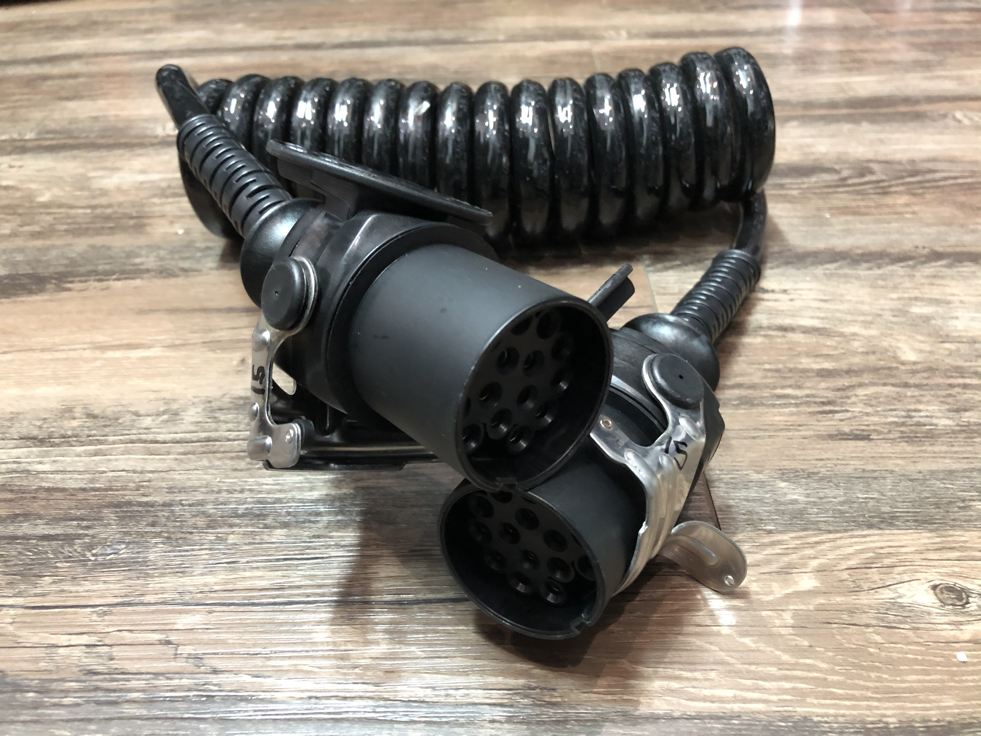 Electrical Suzi 15 to 15 Pin Male/Male – Code # SH15 – MASN Trailer ...